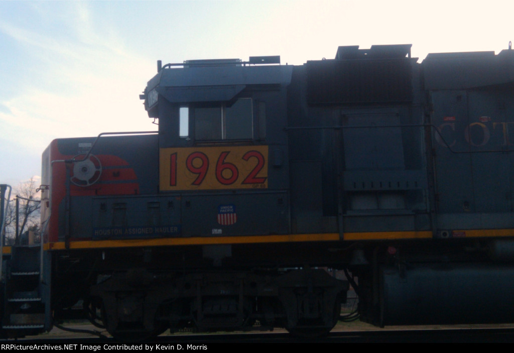 UP 1962 at R.R. Ave.